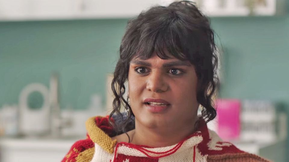 Sort Of - saison 3 Bande-annonce VO - Trailer Sort Of S03 - AlloCiné